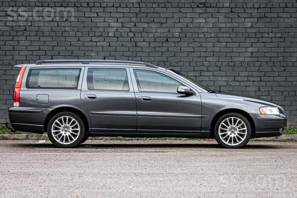 Pelēks Volvo V70 2007 Tukums, ar dzinēja tilpumu 2.40 L un nobraukumu 0 tūkst. km par 3890 €, foto 2 vietnē AUTOMOTO.COM.LV