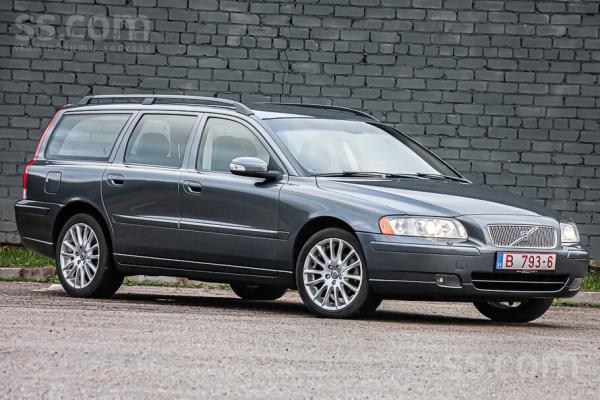Pelēks Volvo V70 2007 Tukums, ar dzinēja tilpumu 2.40 L un nobraukumu 0 tūkst. km par 3890 €, foto 4 vietnē AUTOMOTO.COM.LV