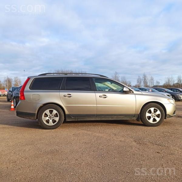 Grey Volvo V70 2007 in Daugavpils, with an engine capacity of 2.40 L and mileage of 0 thousand km for 3650 €, photo 4 on AUTOMOTO.COM.LV