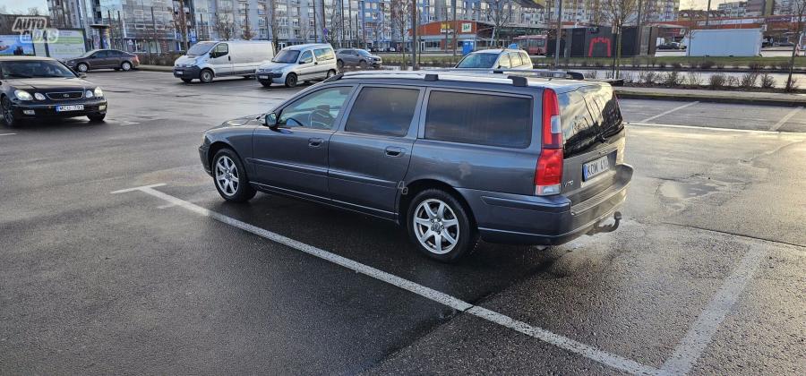 Pelēks Volvo V70 2007 Viļņa, ar dzinēja tilpumu 2.40 L un nobraukumu 400 tūkst. km par 2200 €, foto 2 vietnē AUTOMOTO.COM.LV