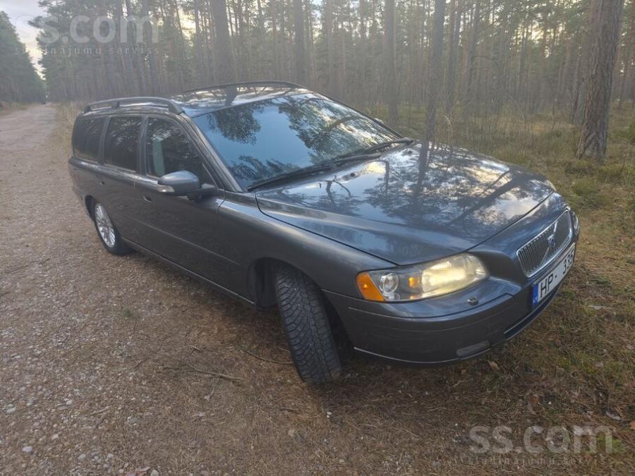 Grey Volvo V70 2007 in Jurmala, with an engine capacity of 2.40 L and mileage of 350 thousand km for 2500 €, photo 3 on AUTOMOTO.COM.LV