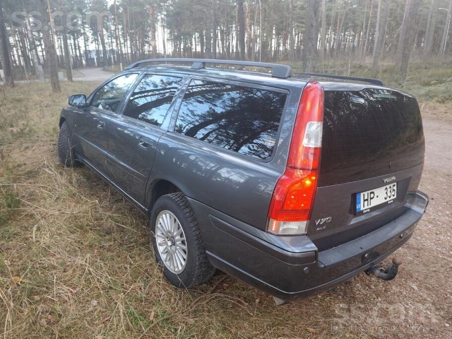 Grey Volvo V70 2007 in Jurmala, with an engine capacity of 2.40 L and mileage of 350 thousand km for 2500 €, photo 8 on AUTOMOTO.COM.LV