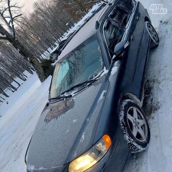 Pelēks Volvo V70 2007 Viļņa, ar dzinēja tilpumu 2.40 L un nobraukumu 341 tūkst. km par 1700 €, foto 1 vietnē AUTOMOTO.COM.LV