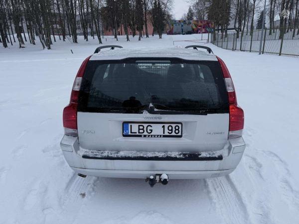 Pelēks Volvo V70 2007 Marijampole, ar dzinēja tilpumu 2.40 L un nobraukumu 334 tūkst. km par 2350 €, foto 7 vietnē AUTOMOTO.COM.LV