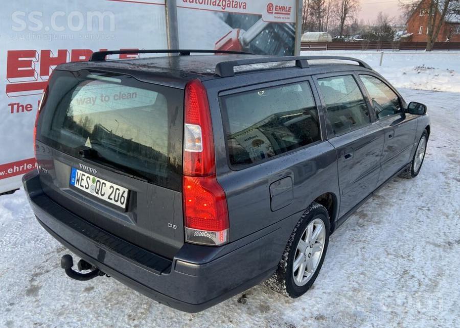 Grey Volvo V70 2007 in Balvi, with an engine capacity of 2.40 L and mileage of 320 thousand km for 3350 €, photo 5 on AUTOMOTO.COM.LV