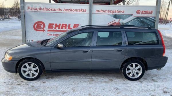 Pelēks Volvo V70 2007 Balvi, ar dzinēja tilpumu 2.40 L un nobraukumu 320 tūkst. km par 3350 €, foto 8 vietnē AUTOMOTO.COM.LV