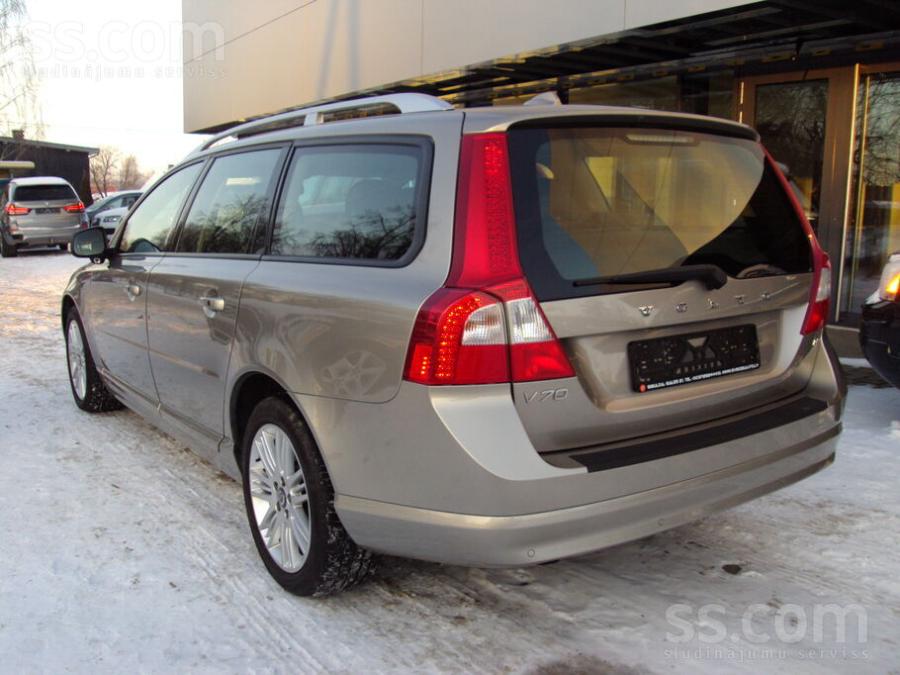 Pelēks Volvo V70 2007 Rīga, ar dzinēja tilpumu 2.40 L un nobraukumu 225 tūkst. km par 7000 €, foto 4 vietnē AUTOMOTO.COM.LV