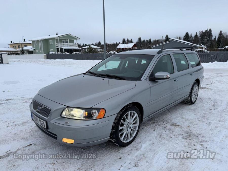 Pelēks Volvo V70 2007 Tallina, ar dzinēja tilpumu 2.40 L un nobraukumu 0 tūkst. km par 3490 €, foto 1 vietnē AUTOMOTO.COM.LV