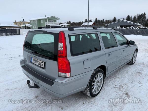Grey Volvo V70 2007 in Tallinn, with an engine capacity of 2.40 L and mileage of 0 thousand km for 3490 €, photo 4 on AUTOMOTO.COM.LV