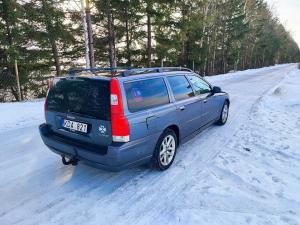 Grey Volvo V70 2007 in Kretinga, with an engine capacity of 2.40 L and mileage of 435 thousand km for 2000 €, photo 3 on AUTOMOTO.COM.LV
