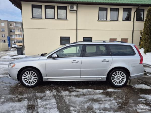 Pelēks Volvo V70 2007 Mažeikiai, ar dzinēja tilpumu 2.40 L un nobraukumu 285 tūkst. km par 4650 €, foto 2 vietnē AUTOMOTO.COM.LV