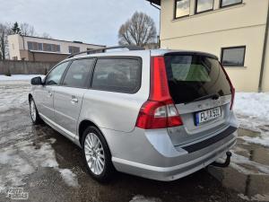 Pelēks Volvo V70 2007 Mažeikiai, ar dzinēja tilpumu 2.40 L un nobraukumu 285 tūkst. km par 4650 €, foto 3 vietnē AUTOMOTO.COM.LV