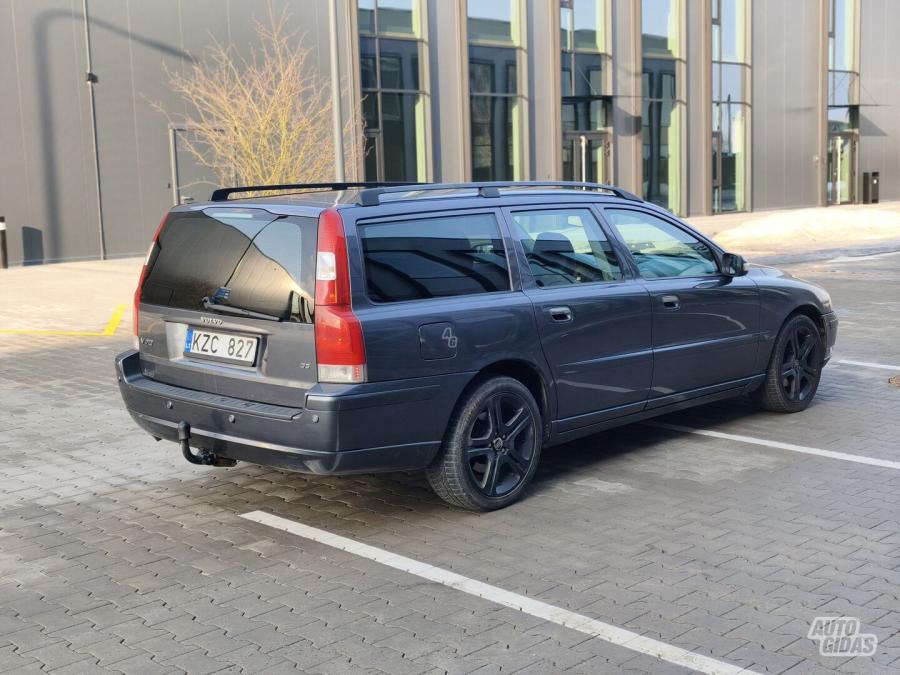 Pelēks Volvo V70 2007 Viļņa, ar dzinēja tilpumu 2.40 L un nobraukumu 374 tūkst. km par 2600 €, foto 3 vietnē AUTOMOTO.COM.LV