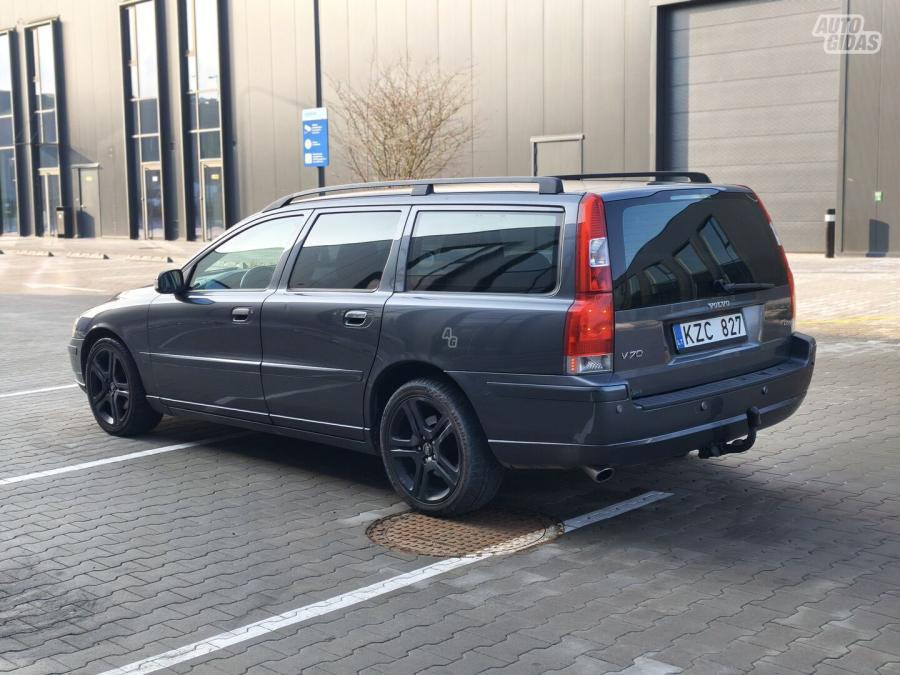 Pelēks Volvo V70 2007 Viļņa, ar dzinēja tilpumu 2.40 L un nobraukumu 374 tūkst. km par 2600 €, foto 6 vietnē AUTOMOTO.COM.LV