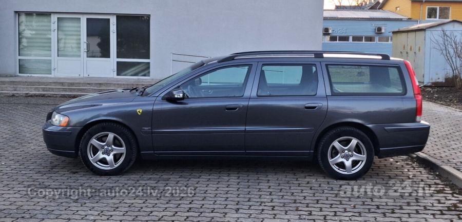 Pelēks Volvo V70 2007 Paide, ar dzinēja tilpumu 0.00 L un nobraukumu 0 tūkst. km par 3350 €, foto 4 vietnē AUTOMOTO.COM.LV