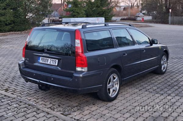 Pelēks Volvo V70 2007 Paide, ar dzinēja tilpumu 0.00 L un nobraukumu 0 tūkst. km par 3350 €, foto 5 vietnē AUTOMOTO.COM.LV