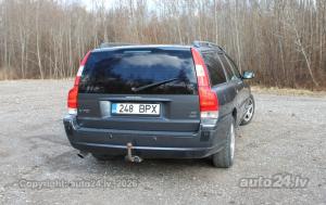 Pelēks Volvo V70 2007 Rapla, ar dzinēja tilpumu 2.40 L un nobraukumu 380 tūkst. km par 2690 €, foto 5 vietnē AUTOMOTO.COM.LV