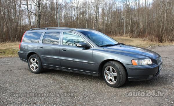 Pelēks Volvo V70 2007 Rapla, ar dzinēja tilpumu 2.40 L un nobraukumu 380 tūkst. km par 2690 €, foto 7 vietnē AUTOMOTO.COM.LV