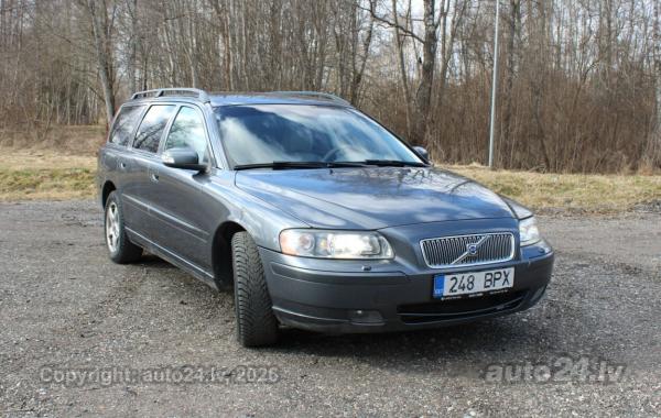 Pelēks Volvo V70 2007 Rapla, ar dzinēja tilpumu 2.40 L un nobraukumu 380 tūkst. km par 2690 €, foto 8 vietnē AUTOMOTO.COM.LV