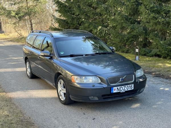 Pelēks Volvo V70 2007 Viļņa, ar dzinēja tilpumu 2.40 L un nobraukumu 385 tūkst. km par 1850 €, foto 2 vietnē AUTOMOTO.COM.LV