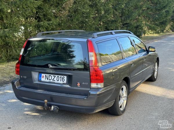 Pelēks Volvo V70 2007 Viļņa, ar dzinēja tilpumu 2.40 L un nobraukumu 385 tūkst. km par 1850 €, foto 3 vietnē AUTOMOTO.COM.LV