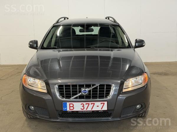 Grey Volvo V70 2007 in Jurmala, with an engine capacity of 2.40 L and mileage of 390 thousand km for 4450 €, photo 5 on AUTOMOTO.COM.LV
