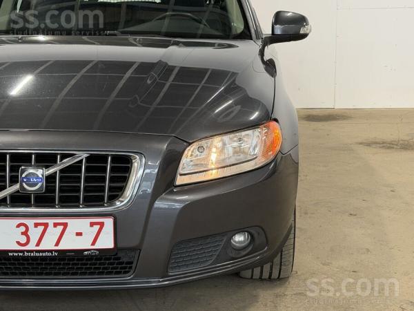 Grey Volvo V70 2007 in Jurmala, with an engine capacity of 2.40 L and mileage of 390 thousand km for 4450 €, photo 6 on AUTOMOTO.COM.LV