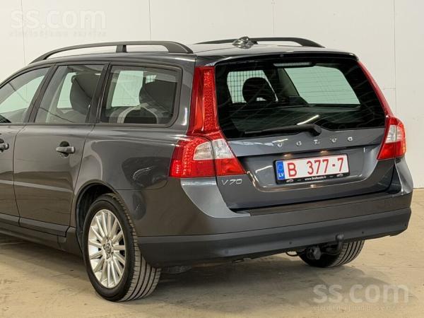 Grey Volvo V70 2007 in Jurmala, with an engine capacity of 2.40 L and mileage of 390 thousand km for 4450 €, photo 8 on AUTOMOTO.COM.LV