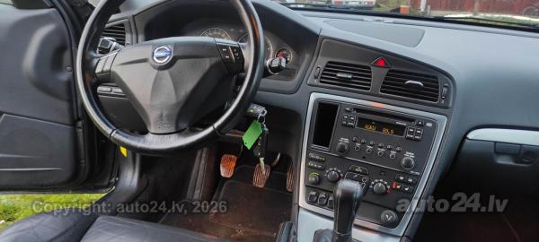 Pelēks Volvo V70 2007 Tallina, ar dzinēja tilpumu 2.40 L un nobraukumu 371 tūkst. km par 3300 €, foto 7 vietnē AUTOMOTO.COM.LV