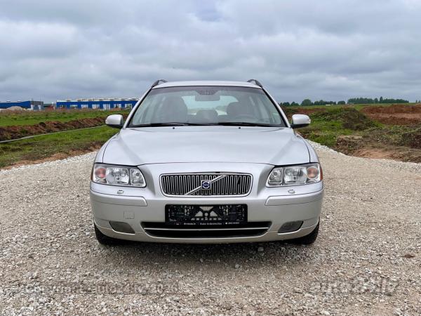 Grey Volvo V70 2007 in Tartu, with an engine capacity of 2.40 L and mileage of 449 thousand km for 2190 €, photo 2 on AUTOMOTO.COM.LV