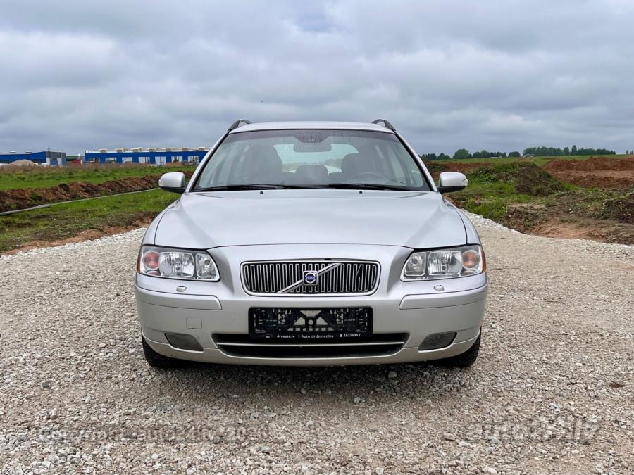 Pelēks Volvo V70 2007 Tartu, ar dzinēja tilpumu 2.40 L un nobraukumu 449 tūkst. km par 2190 €, foto 3 vietnē AUTOMOTO.COM.LV