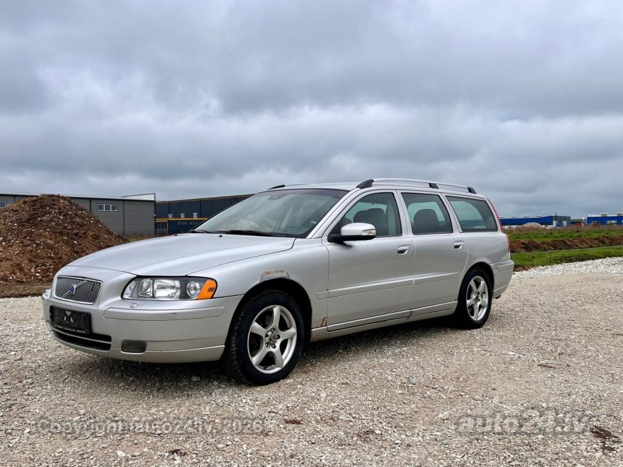 Pelēks Volvo V70 2007 Tartu, ar dzinēja tilpumu 2.40 L un nobraukumu 449 tūkst. km par 2190 €, foto 4 vietnē AUTOMOTO.COM.LV