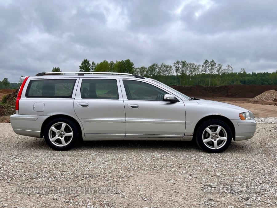 Pelēks Volvo V70 2007 Tartu, ar dzinēja tilpumu 2.40 L un nobraukumu 449 tūkst. km par 2190 €, foto 5 vietnē AUTOMOTO.COM.LV