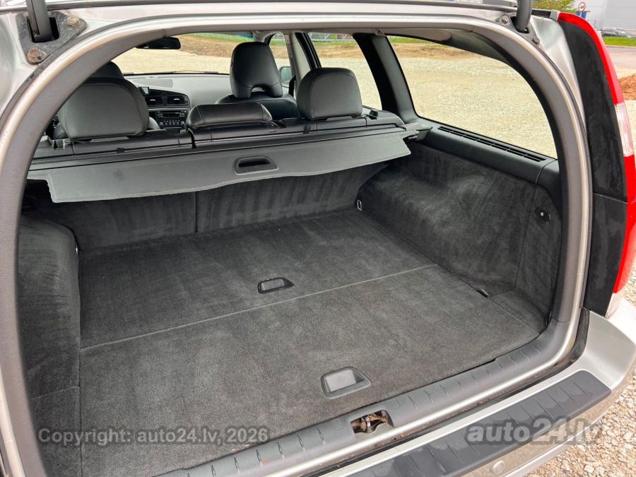 Pelēks Volvo V70 2007 Tartu, ar dzinēja tilpumu 2.40 L un nobraukumu 449 tūkst. km par 2190 €, foto 16 vietnē AUTOMOTO.COM.LV