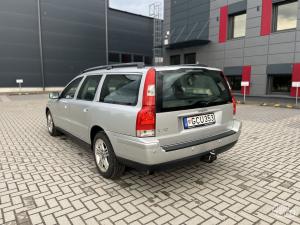 Grey Volvo V70 2007 in Klaipeda, with an engine capacity of 2.40 L and mileage of 354 thousand km for 1100 €, photo 4 on AUTOMOTO.COM.LV