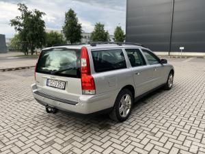 Grey Volvo V70 2007 in Klaipeda, with an engine capacity of 2.40 L and mileage of 354 thousand km for 1100 €, photo 5 on AUTOMOTO.COM.LV