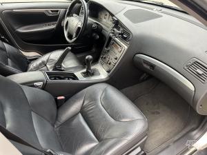 Grey Volvo V70 2007 in Klaipeda, with an engine capacity of 2.40 L and mileage of 354 thousand km for 1100 €, photo 10 on AUTOMOTO.COM.LV