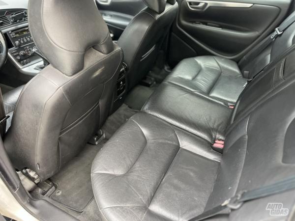 Pelēks Volvo V70 2007 Klaipėda, ar dzinēja tilpumu 2.40 L un nobraukumu 354 tūkst. km par 1100 €, foto 10 vietnē AUTOMOTO.COM.LV
