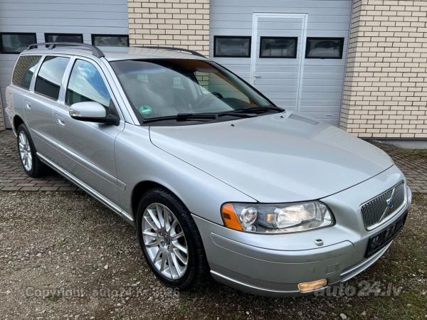 Pelēks Volvo V70 2007 Paide, ar dzinēja tilpumu 2.40 L un nobraukumu 358 tūkst. km par 4799 €, foto 1 vietnē AUTOMOTO.COM.LV