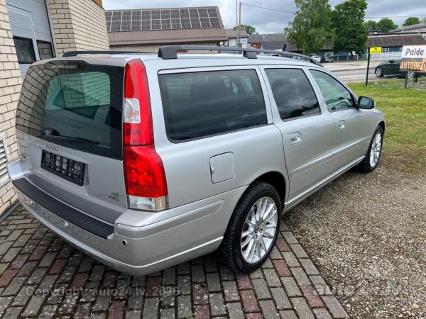 Pelēks Volvo V70 2007 Paide, ar dzinēja tilpumu 2.40 L un nobraukumu 358 tūkst. km par 4799 €, foto 7 vietnē AUTOMOTO.COM.LV
