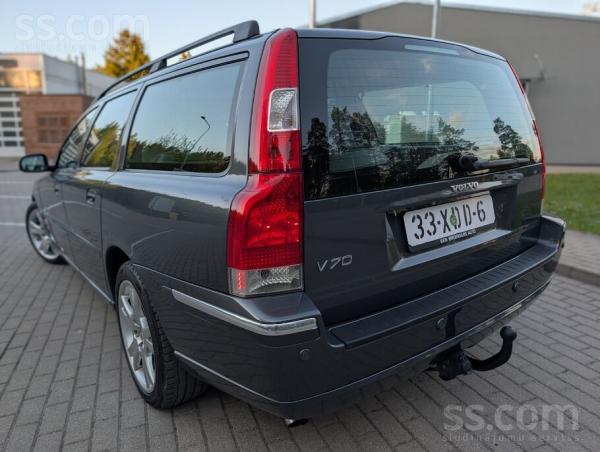 Grey Volvo V70 2007 in Riga, with an engine capacity of 2.40 L and mileage of 340 thousand km for 3950 €, photo 2 on AUTOMOTO.COM.LV