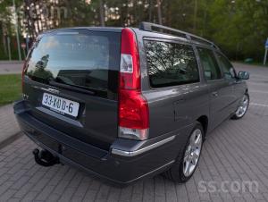 Pelēks Volvo V70 2007 Rīga, ar dzinēja tilpumu 2.40 L un nobraukumu 340 tūkst. km par 3950 €, foto 5 vietnē AUTOMOTO.COM.LV