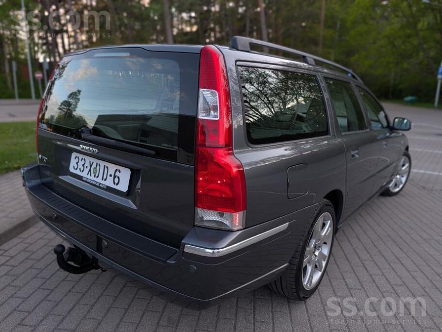 Pelēks Volvo V70 2007 Rīga, ar dzinēja tilpumu 2.40 L un nobraukumu 340 tūkst. km par 3950 €, foto 5 vietnē AUTOMOTO.COM.LV