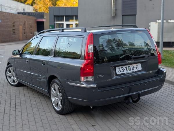 Grey Volvo V70 2007 in Riga, with an engine capacity of 2.40 L and mileage of 340 thousand km for 3950 €, photo 6 on AUTOMOTO.COM.LV