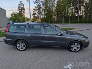 Pelēks Volvo V70 2007 Rīga, ar dzinēja tilpumu 2.40 L un nobraukumu 340 tūkst. km par 3950 €, foto 11 vietnē AUTOMOTO.COM.LV