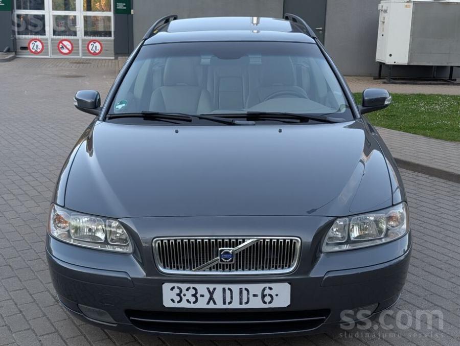 Pelēks Volvo V70 2007 Rīga, ar dzinēja tilpumu 2.40 L un nobraukumu 340 tūkst. km par 3950 €, foto 12 vietnē AUTOMOTO.COM.LV