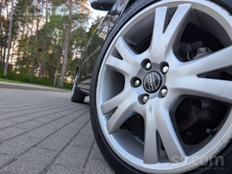 Pelēks Volvo V70 2007 Rīga, ar dzinēja tilpumu 2.40 L un nobraukumu 340 tūkst. km par 3950 €, foto 14 vietnē AUTOMOTO.COM.LV