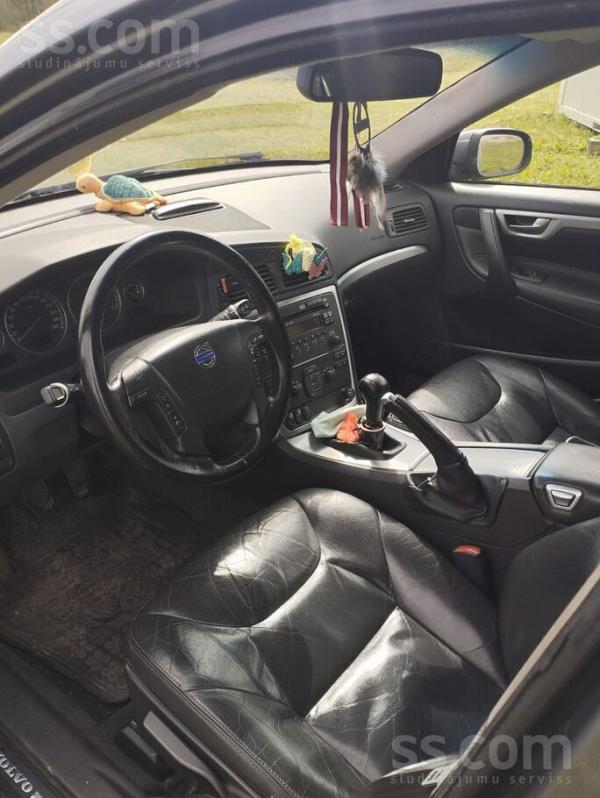 Pelēks Volvo V70 2007 Alūksne, ar dzinēja tilpumu 2.40 L un nobraukumu 415 tūkst. km par 3300 €, foto 7 vietnē AUTOMOTO.COM.LV