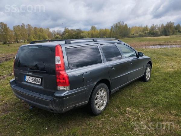 Pelēks Volvo V70 2007 Alūksne, ar dzinēja tilpumu 2.40 L un nobraukumu 415 tūkst. km par 3300 €, foto 8 vietnē AUTOMOTO.COM.LV