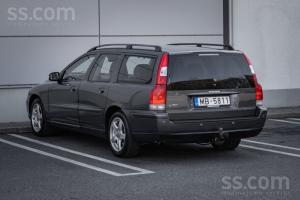 Grey Volvo V70 2007 in Riga, with an engine capacity of 2.40 L and mileage of 355 thousand km for 1995 €, photo 7 on AUTOMOTO.COM.LV